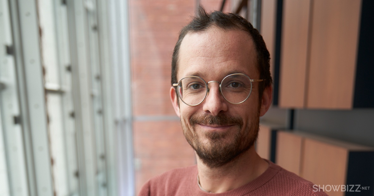 Francis-William Rhéaume - Comédien - Showbizz.net