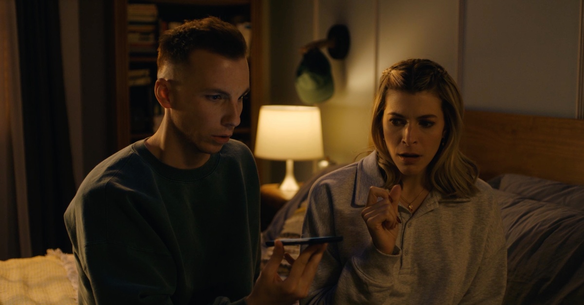 Pose sexy pour Pier-Luc Funk et Virginie Ranger-Beauregard en une d’un magazine - Showbizz.net