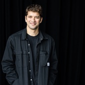 Mikhaïl Ahooja - Comédien - Showbizz.net