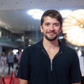 Mikhaïl Ahooja - Comédien - Showbizz.net