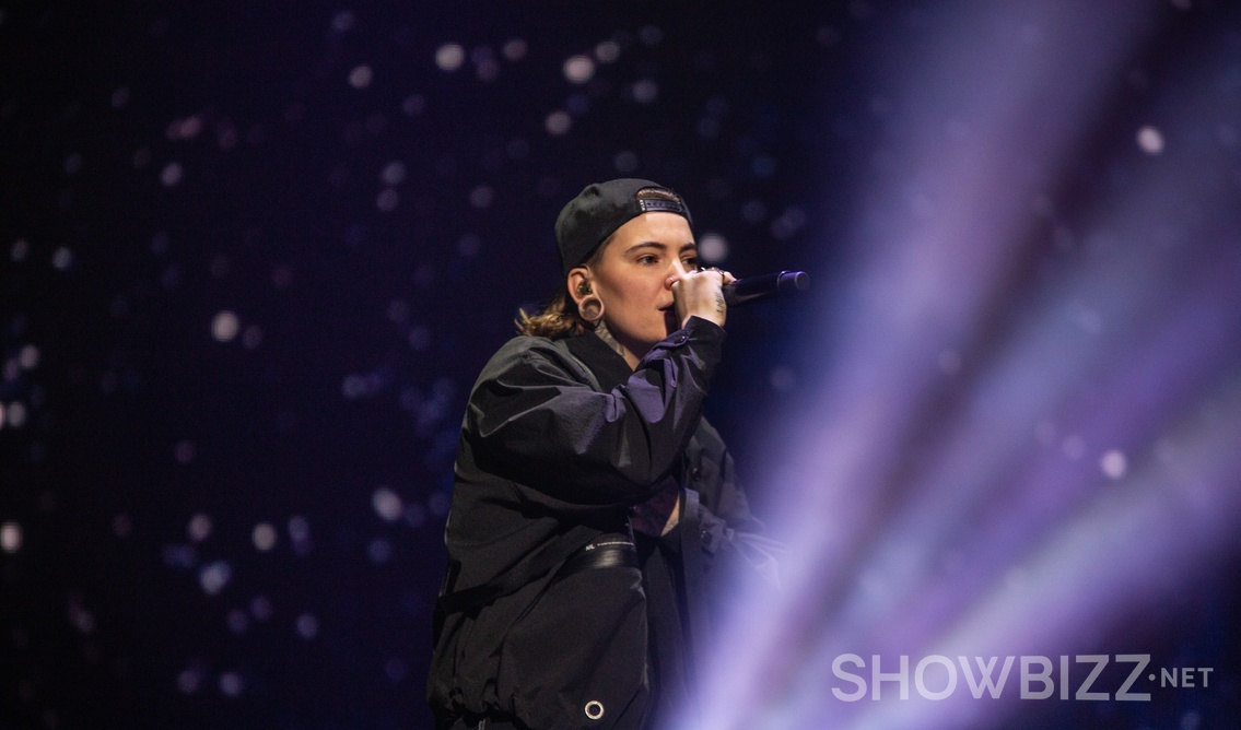 Roxane Bruneau annonce un nouvel album pour l’automne - Showbizz.net